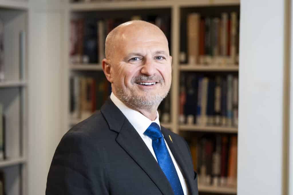 IDB Executive Fellows | Institute for Defense and Business